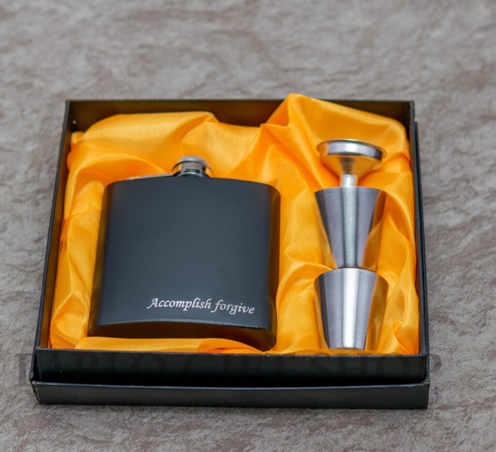 Customized Hip Flask - Pablo Gift Shop